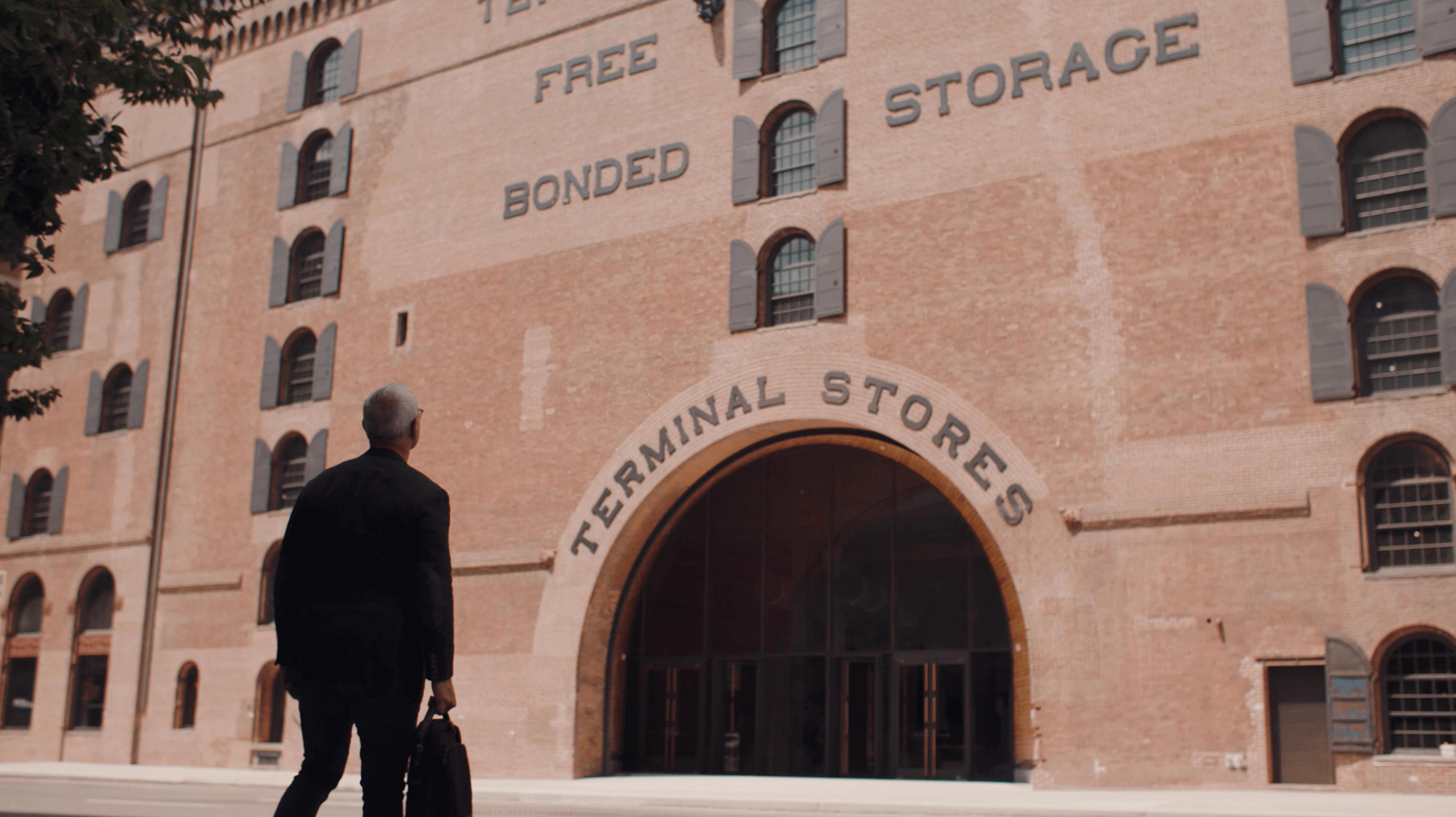 Terminal Warehouse - VISUALHOUSE